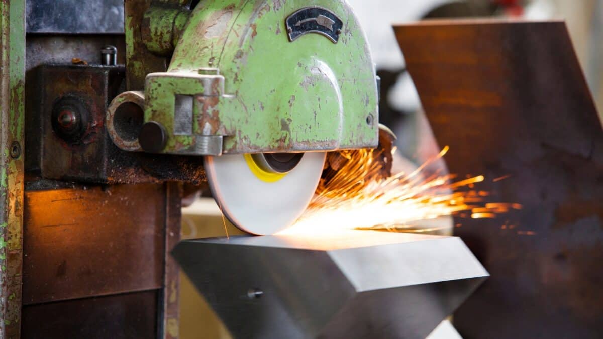 Surface Finish & Roughness Charts Guide | Machining Tips