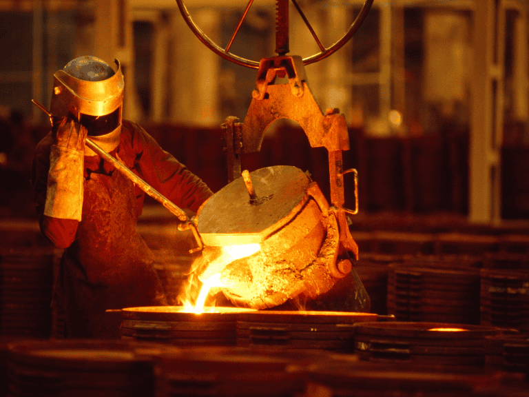 Forging vs Foundry: What's the Difference? | Metal Manufacturing Explained